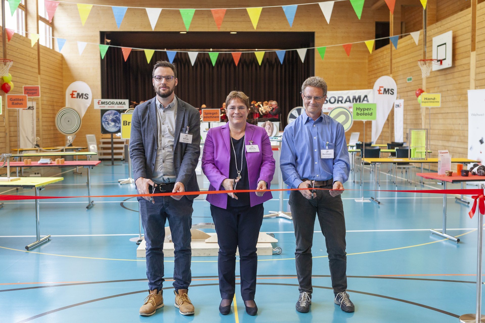 EMS-CHEMIE bringt das Science Center in die Täler – Eröffnung des ...